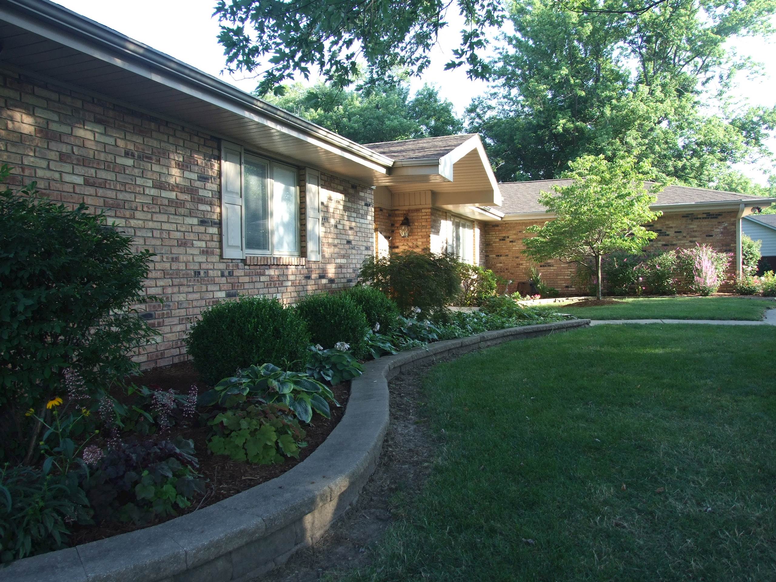 Landscape Design Springfield, Illinois | Designer Landscapes